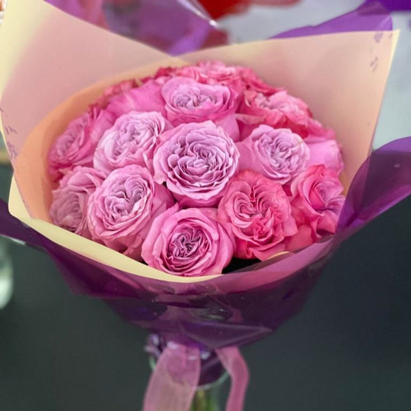 18 Roses Wrapped | Romantic Flower Delivery in Miami - Flower Lab