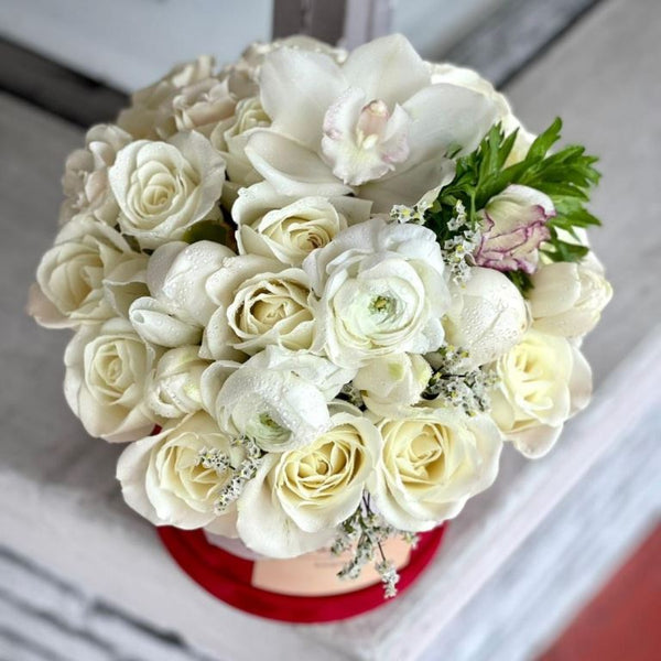 Small Bella Box Flower Arrangements - Flower Lab